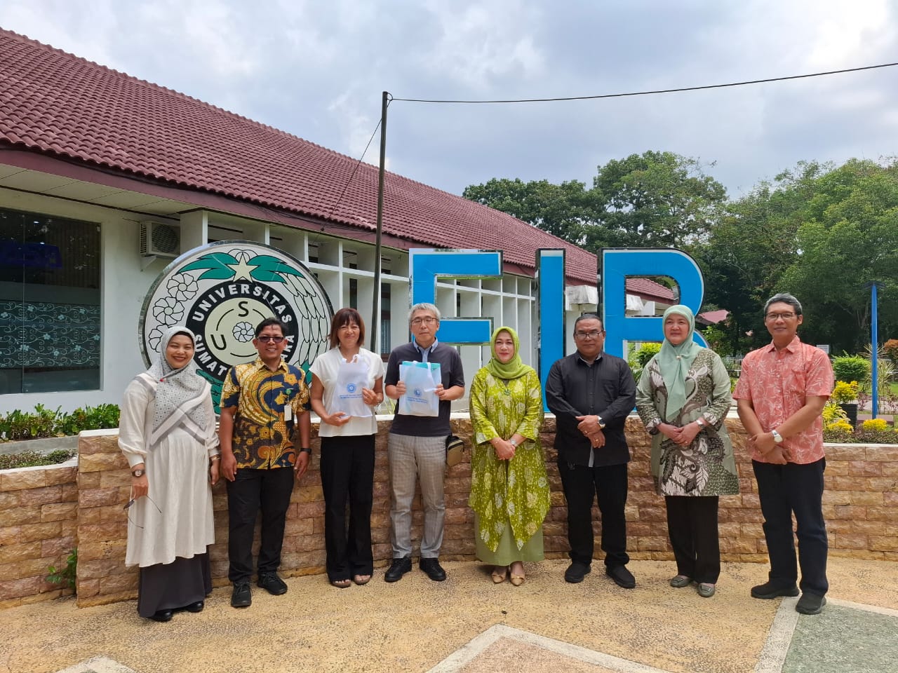 Visit Of Go Gakko Foundation And Kyushu University Professor To Faculty ...